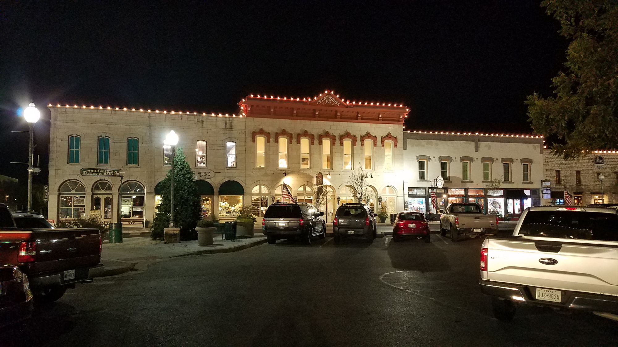 Granbury, Texas' Historic Downtown Square | Texas Tiny Homes